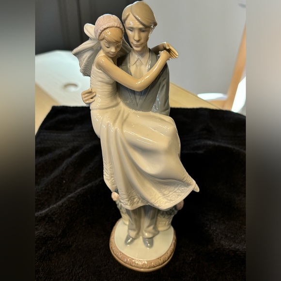 Lladro | Accents | Lladro Vintage Over The Threshold Figurine | Poshmark